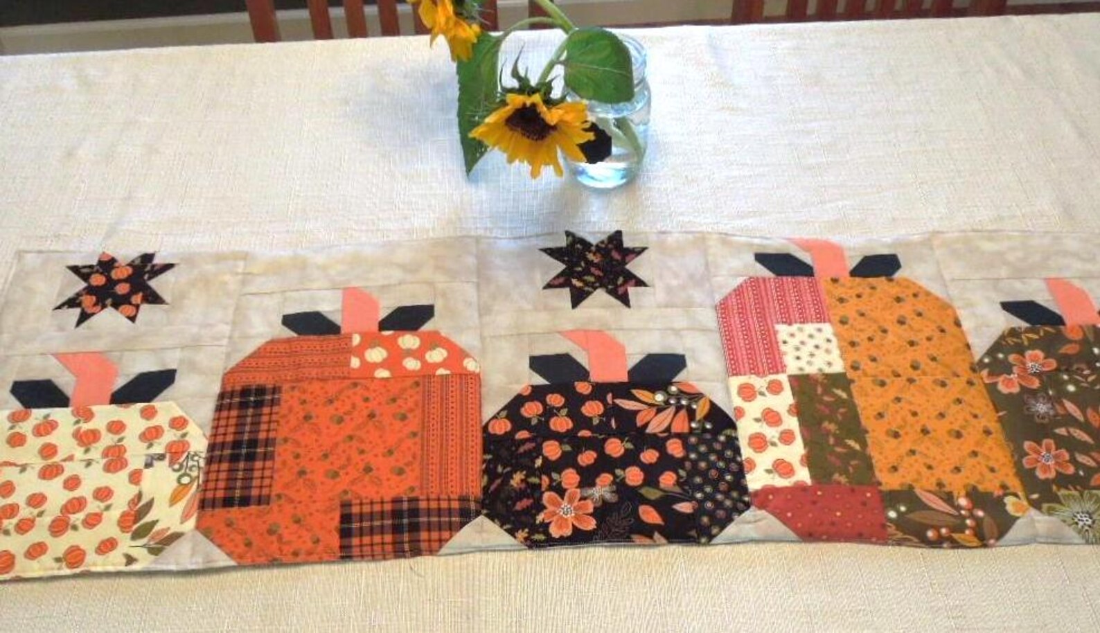 New Handmade Quilted Table Runner, Fall Table Decor, Pumpkin Table ...
