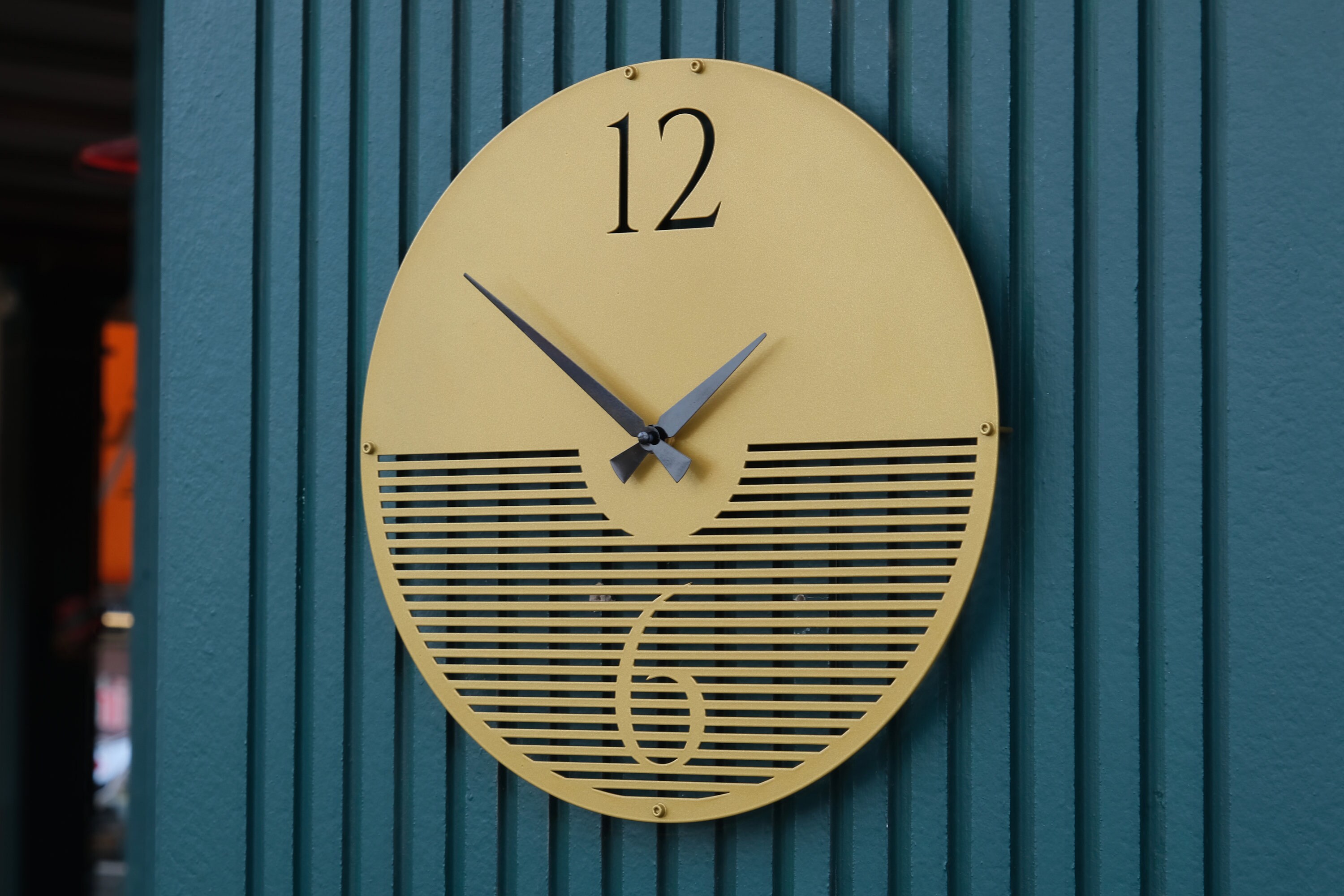 Gold Metal Wall Clock, Clocks for Wall, Silent Unique Wall Clock, Gold ...