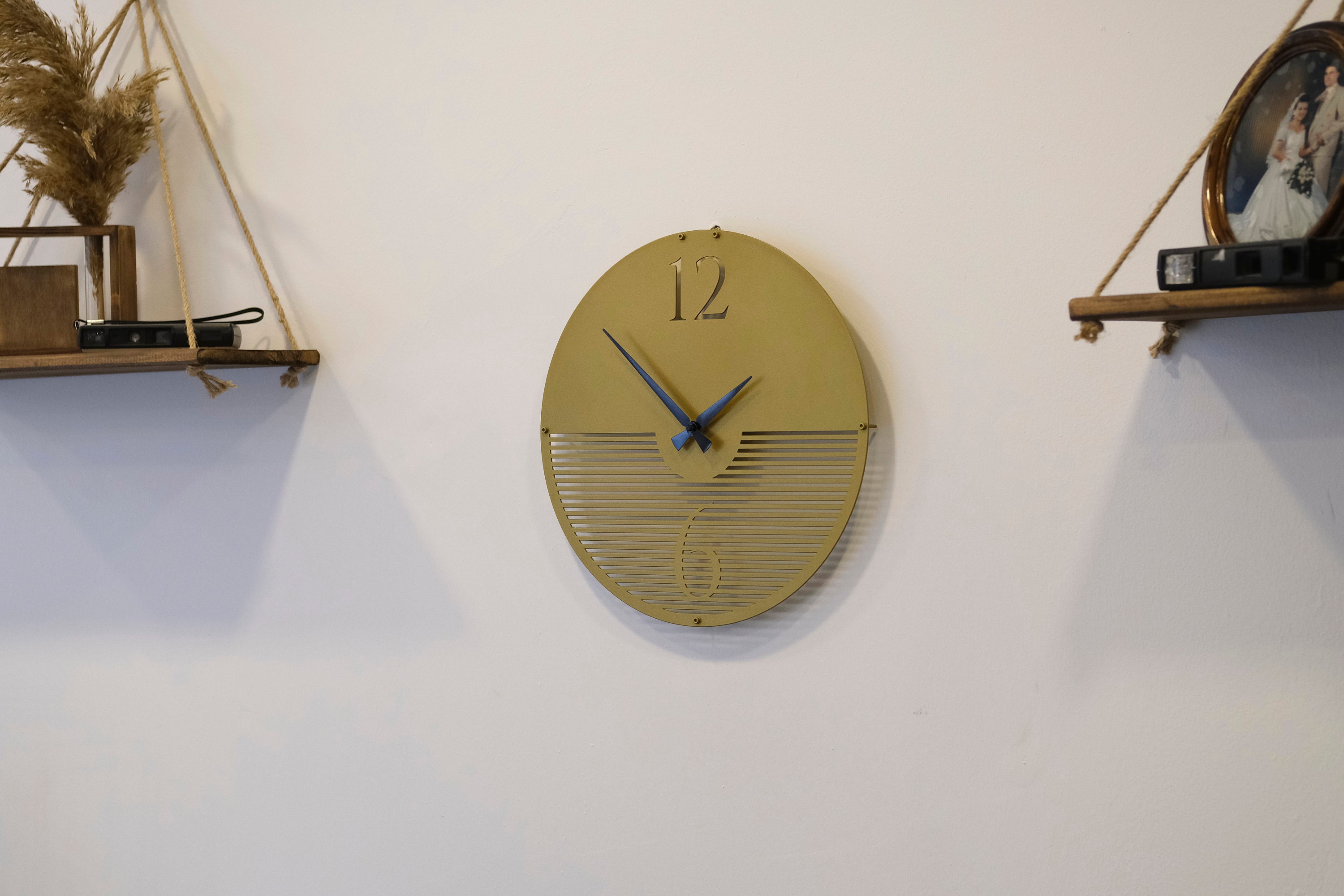 Gold Metal Wall Clock, Clocks for Wall, Silent Unique Wall Clock, Gold ...