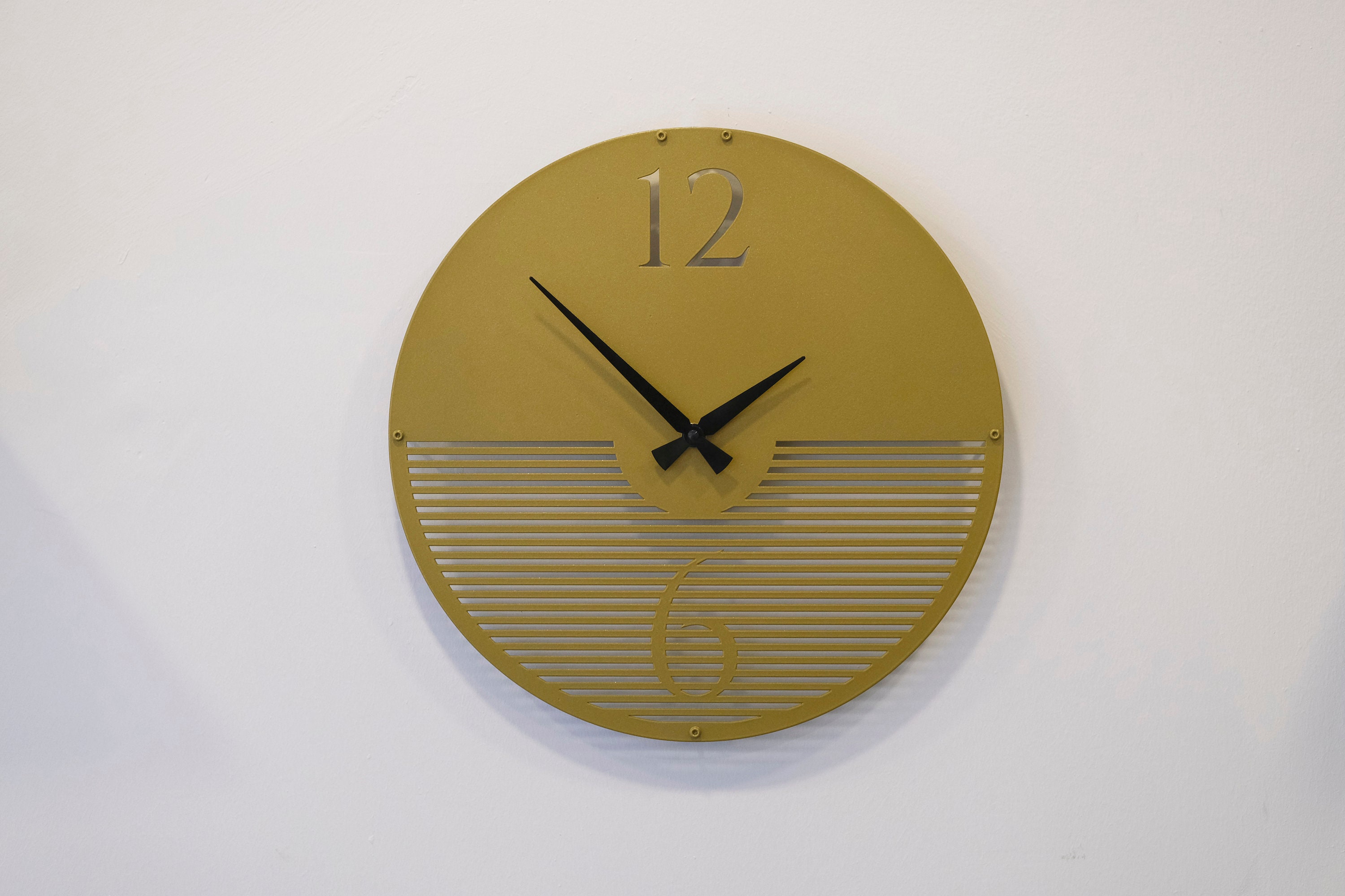 Gold Metal Wall Clock, Clocks for Wall, Silent Unique Wall Clock, Gold ...
