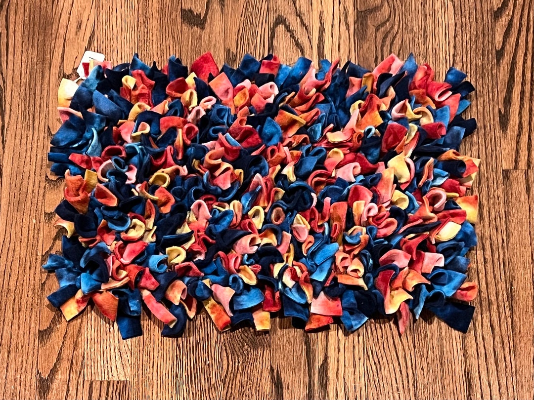 Lg 12x18 Snuffle Mat Interactive Treat Dispenser for Dogs, Cats, Small ...