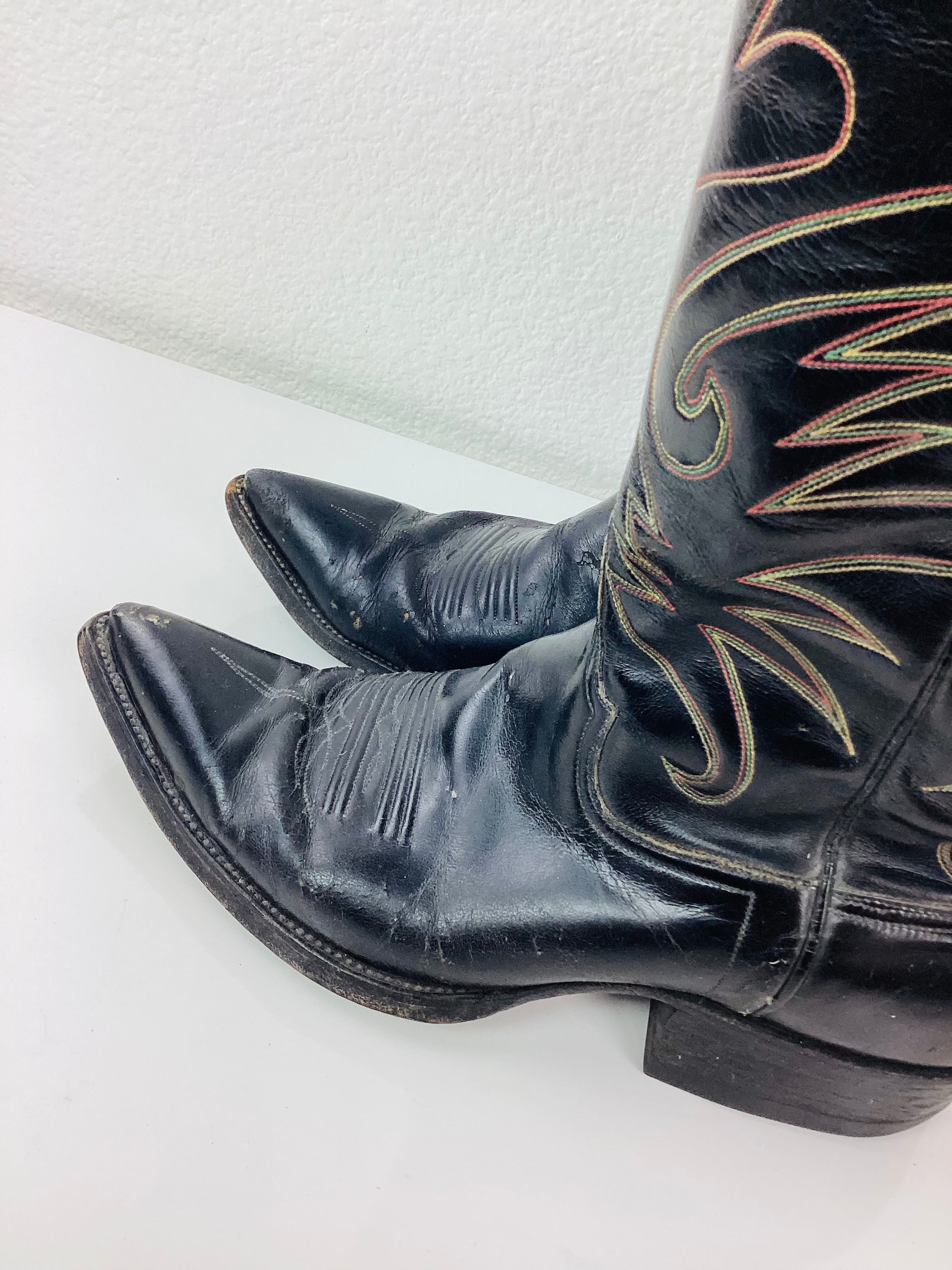 Vintage BLACK EMBROIDERED Pointed Toe Stacked Heel Cowtown Cowboy Boots ...