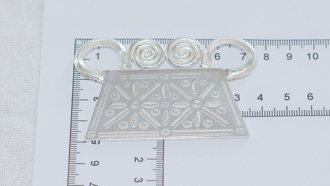 Variety of Hmong Silver Phiaj or Soul Lock Pendant - Etsy