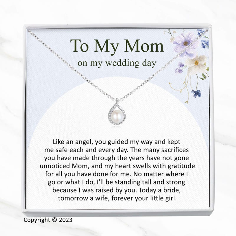 Wedding Gift for Mom - 60+ Gift Ideas for 2025