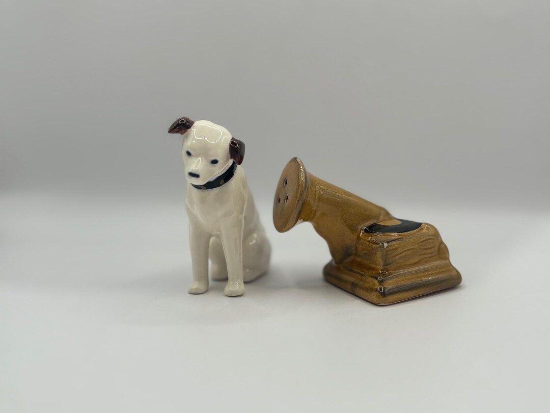 Mid-century RCA Dog and Record Player Salt and Pepper Shaker Set ...