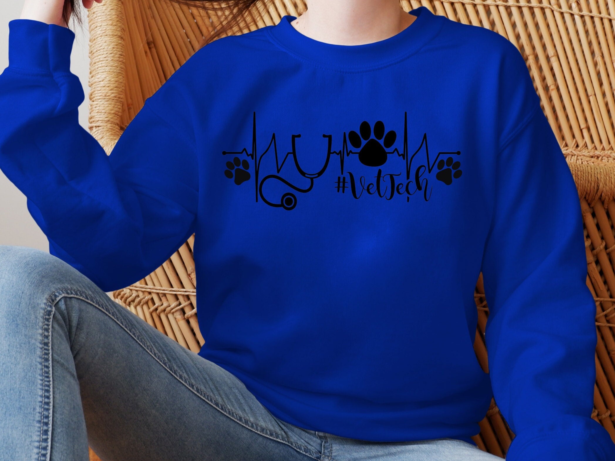 Vet Tech Paw Prints Ekg Veterinary Technician Medicine Office Gift ...