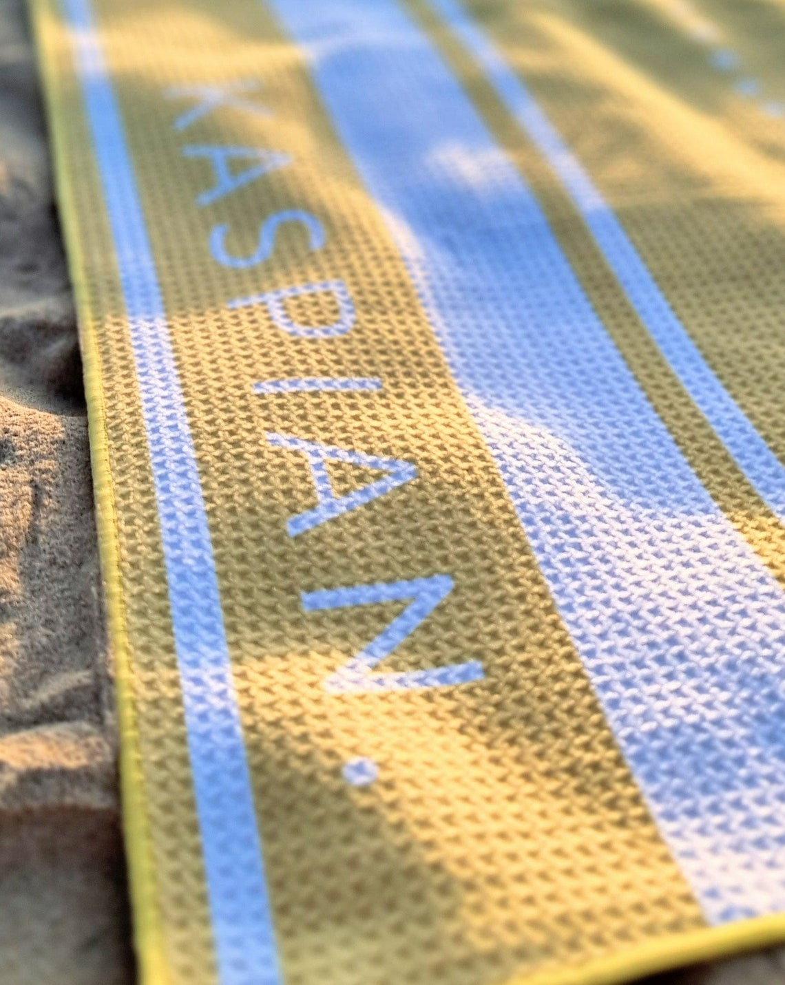 Sand Free Beach Towel | Kaspian. Sustainable, Compact, Lightweight ...