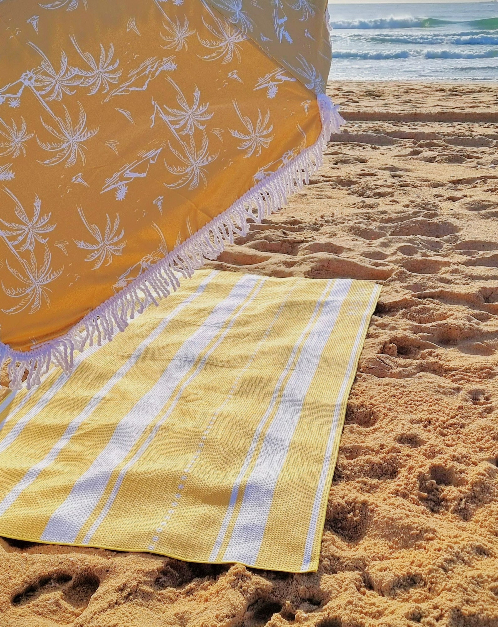 Sand Free Beach Towel | Kaspian. Sustainable, Compact, Lightweight ...