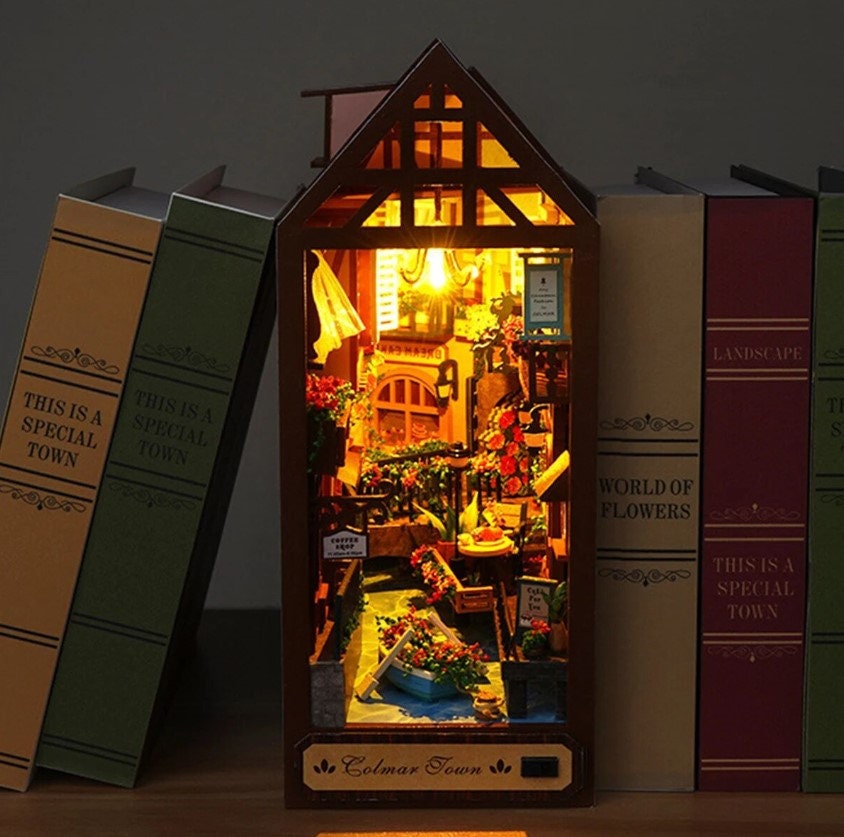 Seaside Book Nook DIY Kit for Housewarming Gift 3D Model Building ...