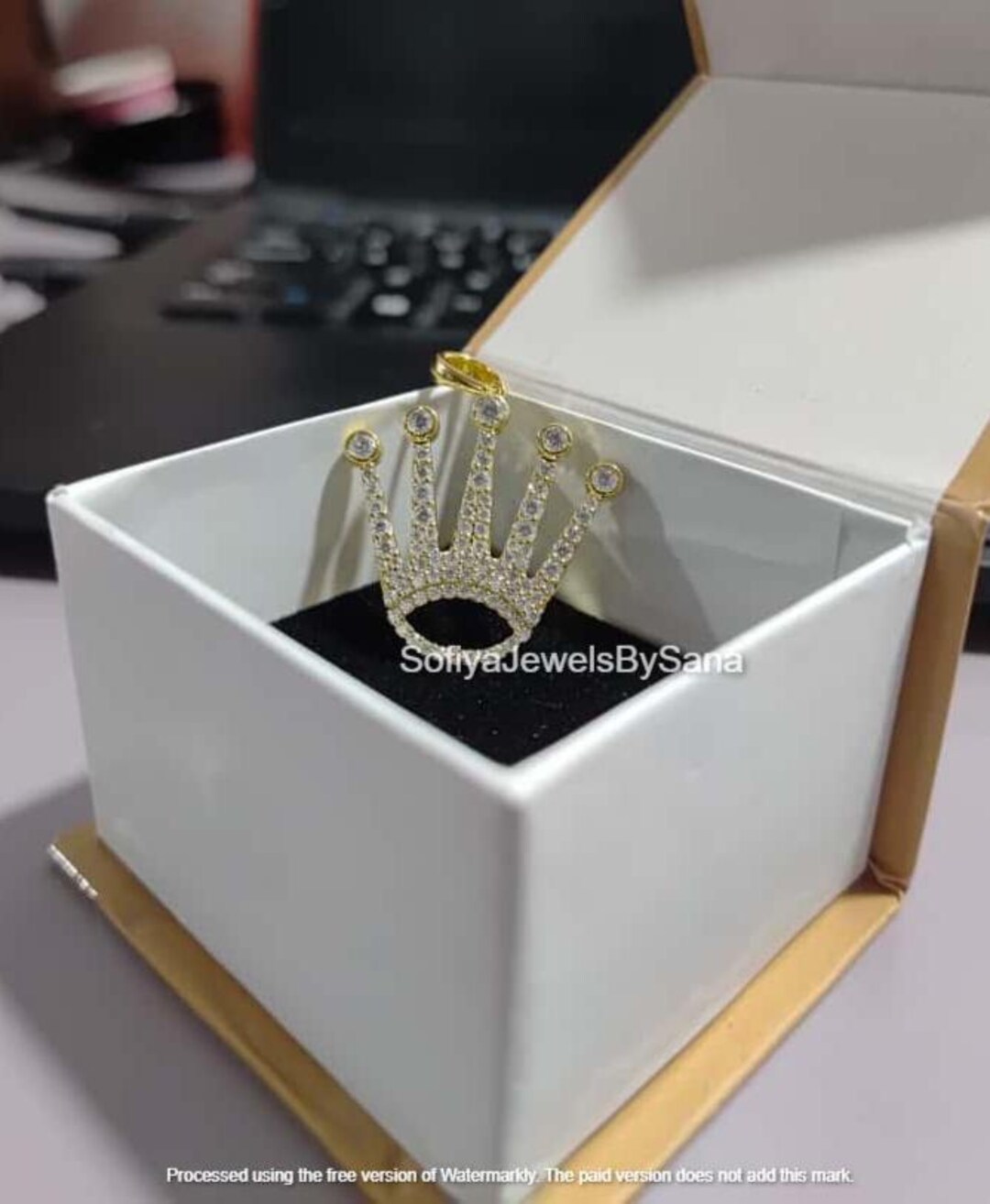Crown Unisex Pendant 3ct Round Test Pass Moissanite 14K Yellow Gold ...