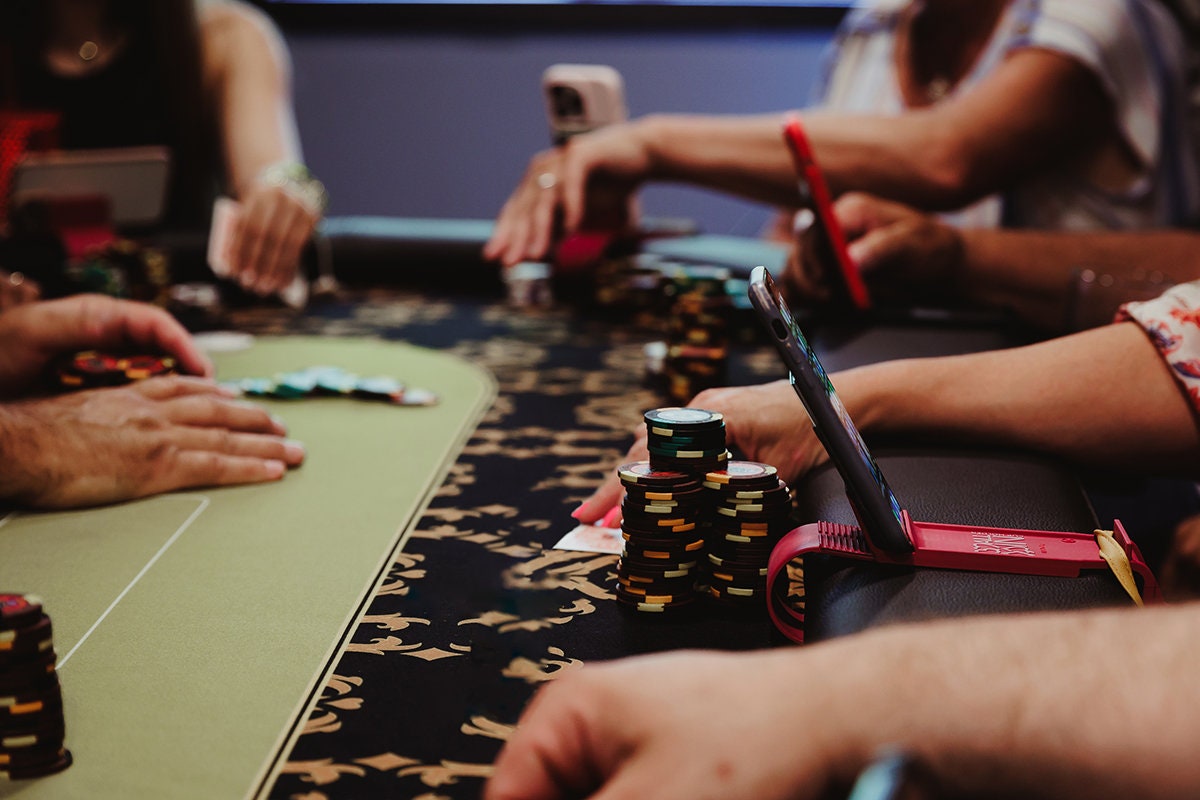 All in Cup Holder: Compact and Portable Poker Accessory for Drinks ...