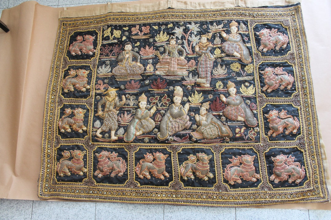 1940s Vintage Burmese Kalaga Tapestry Framed in Lucite Box - Etsy