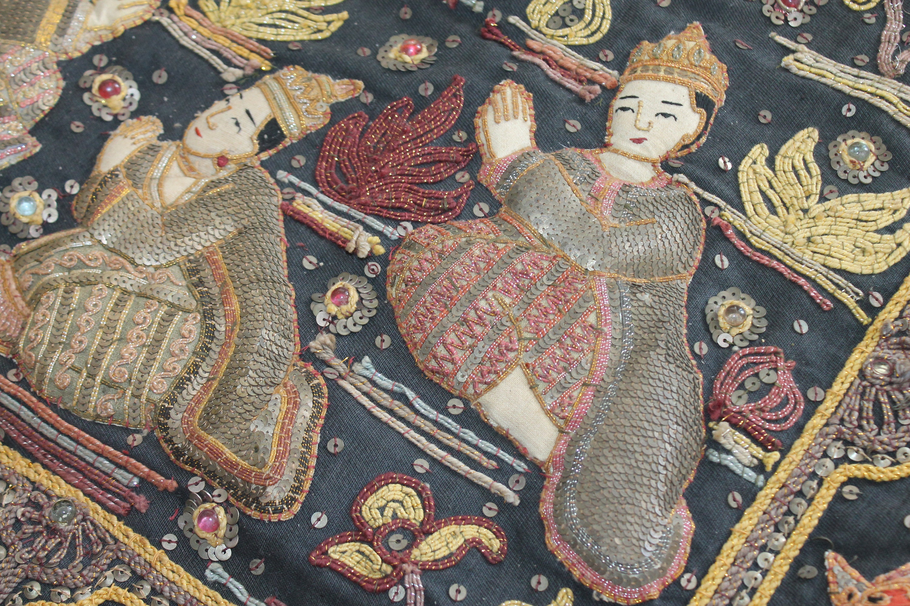 1940s Vintage Burmese Kalaga Tapestry Framed in Lucite Box - Etsy