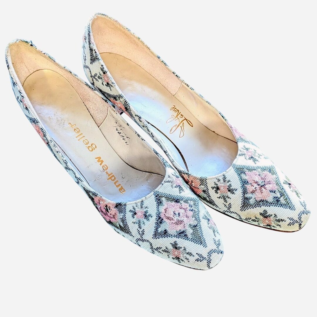 1950s Andrew Geller Laroe Floral Tapestry Pointed Toe Kitten Heel Pumps ...
