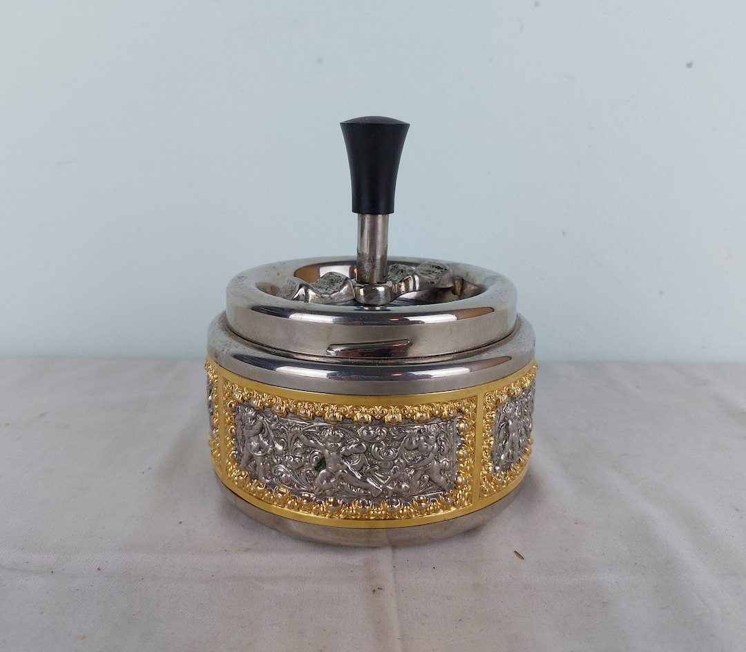 Beautiful Ashtray, Vintage Ashtray, Gold Ashtray, Metal Ashtray, Round ...