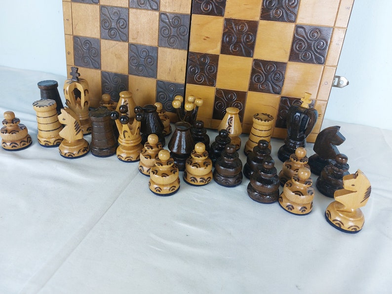 Beautiful Chess Set, Vintage Wooden Chess Set, Retro Chess Set, Gift ...