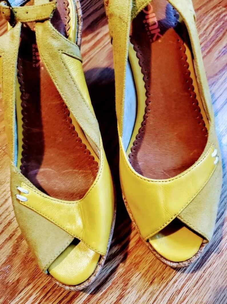 Retro 70s Look Vintage Bright Yellow+mustard Yellow Peep Toe Leather ...