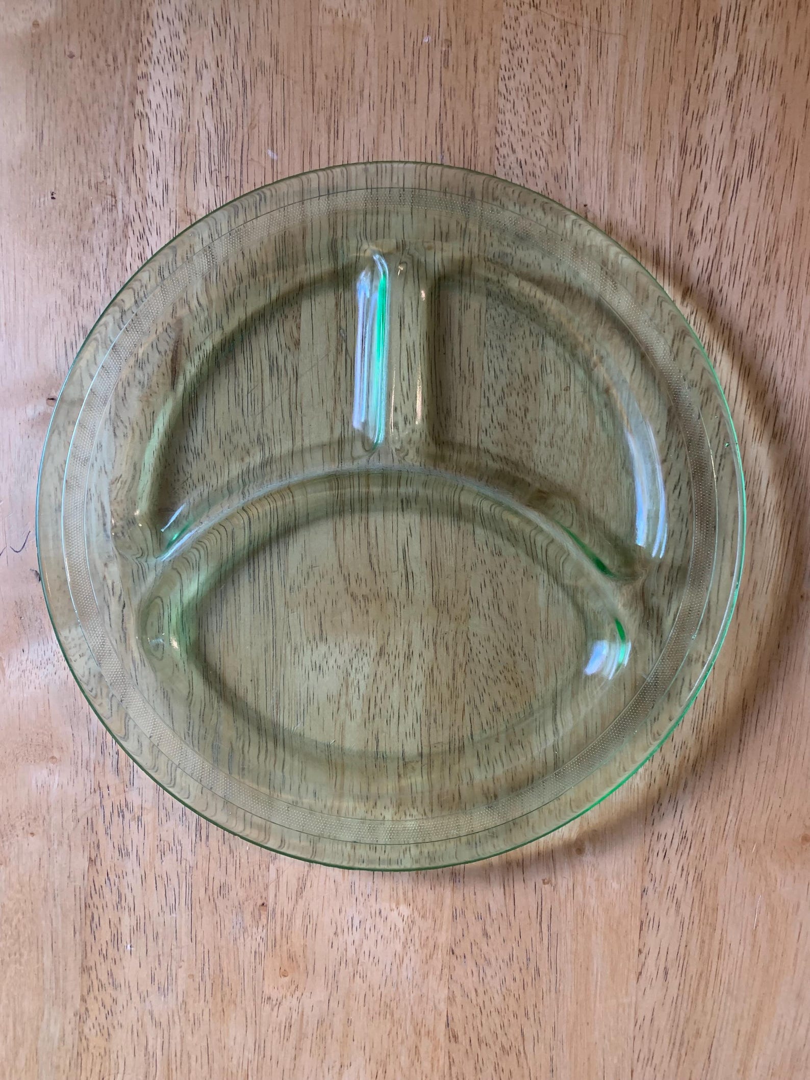Pair of Vintage Green Uranium Glass Grill or Divided Plates - Etsy