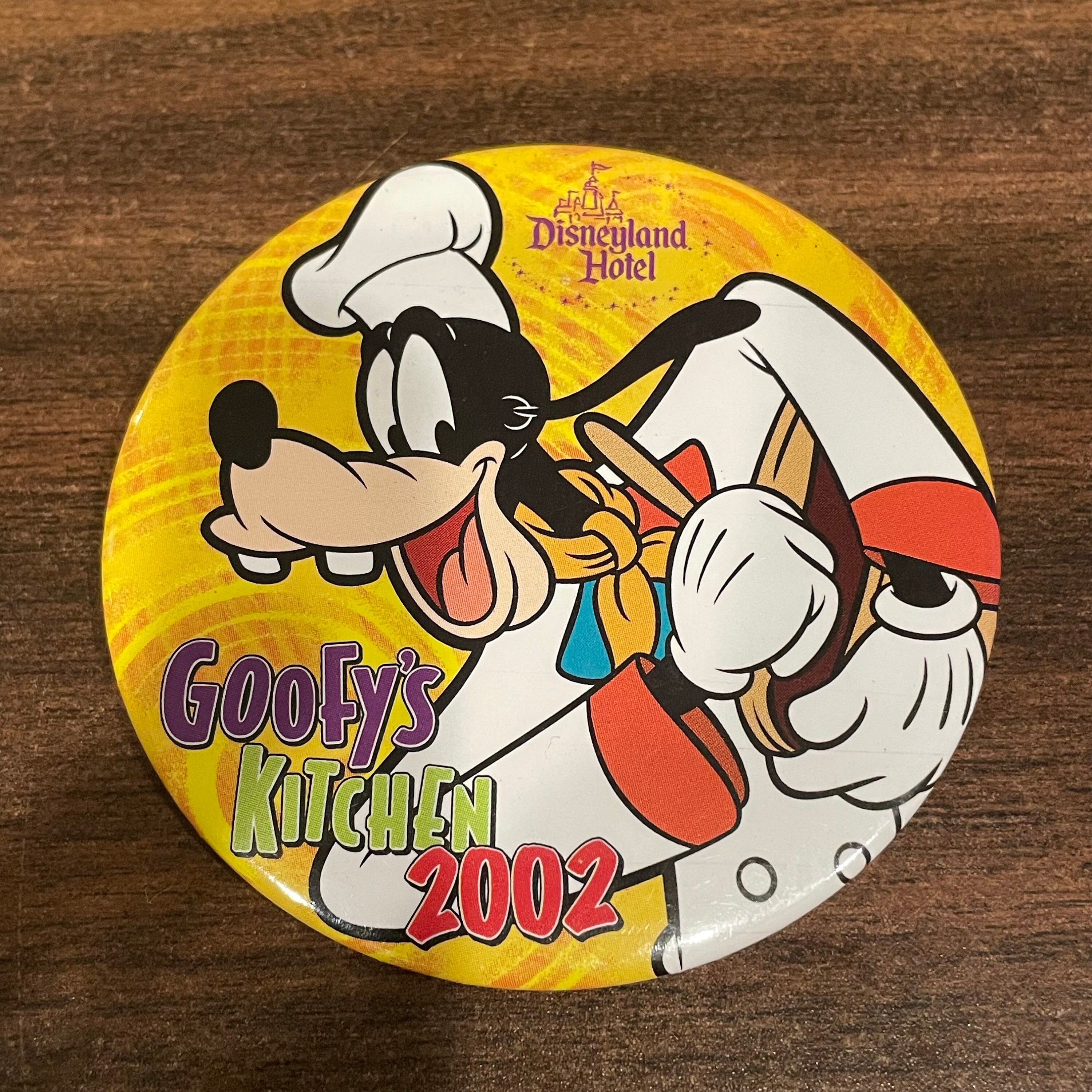 Vintage 2002 Disney Goofy Kitchen Disneyland Hotel Button Pin Rare 3 ...