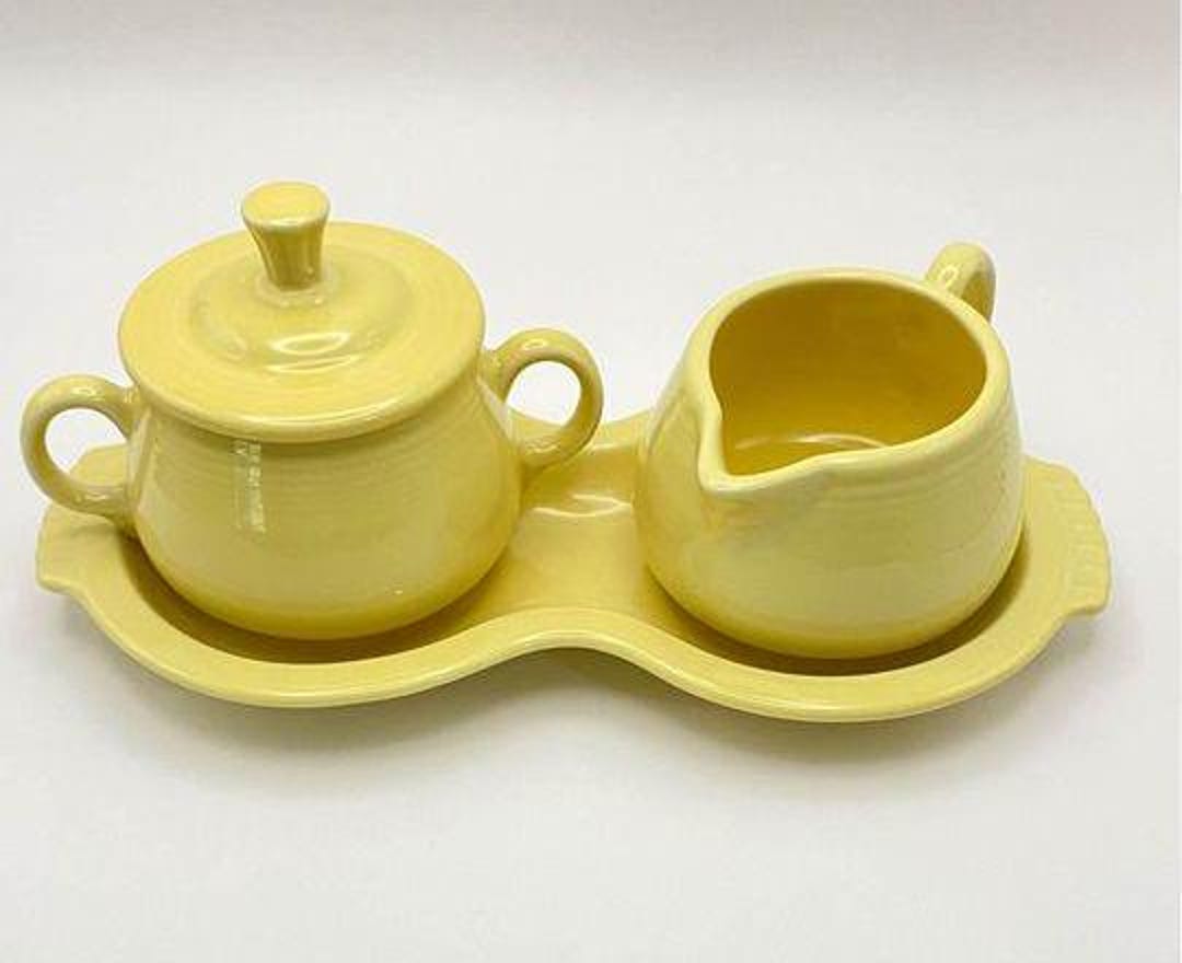 VTG FIESTAWARE Yellow SET of Creamer, Covered Sugar, Tray and Covered ...
