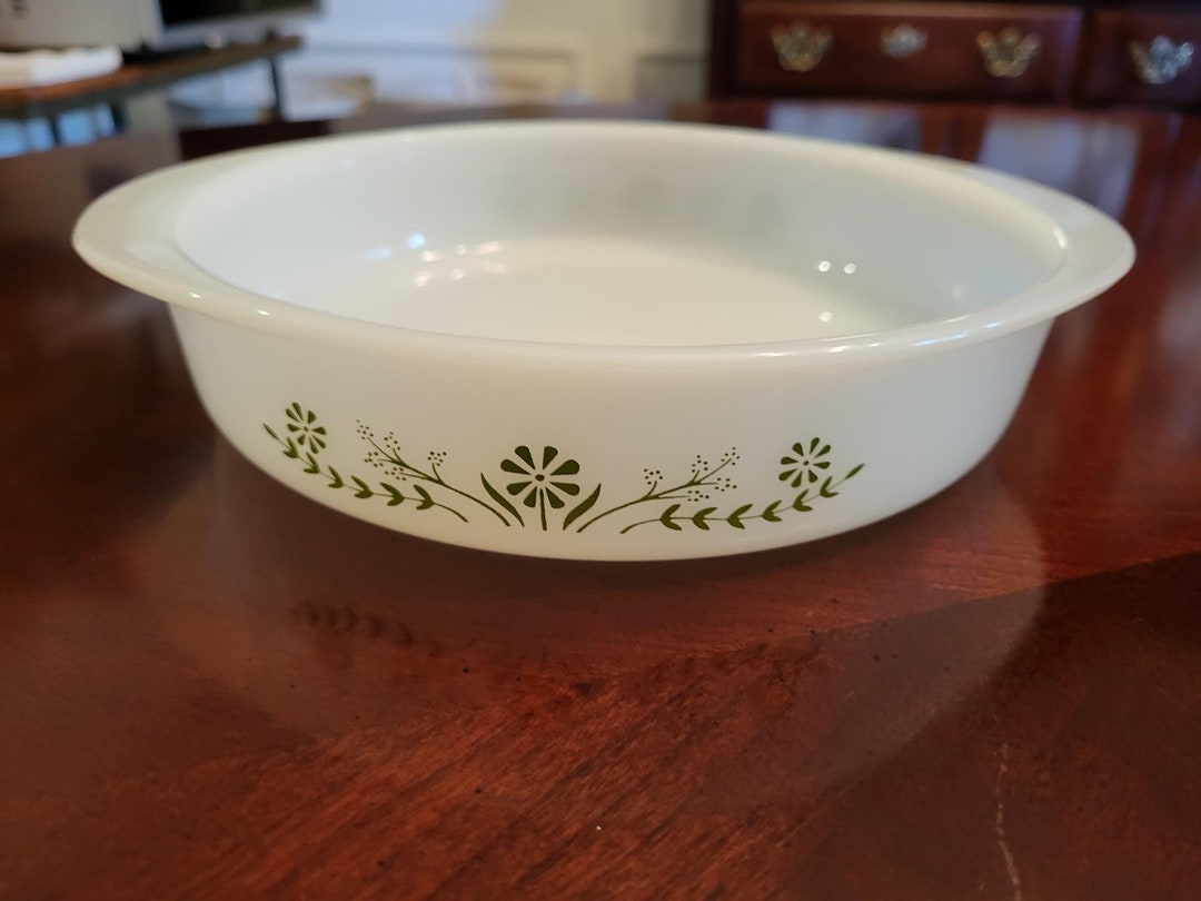 Vintage Glassbake 8.75in Round White Milk Glass Baking Dish Daisy ...