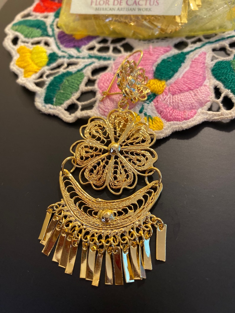 Medium. Aretes De Filigrana Mexicanos. Aretes De Chapa De Oro. Mexican ...