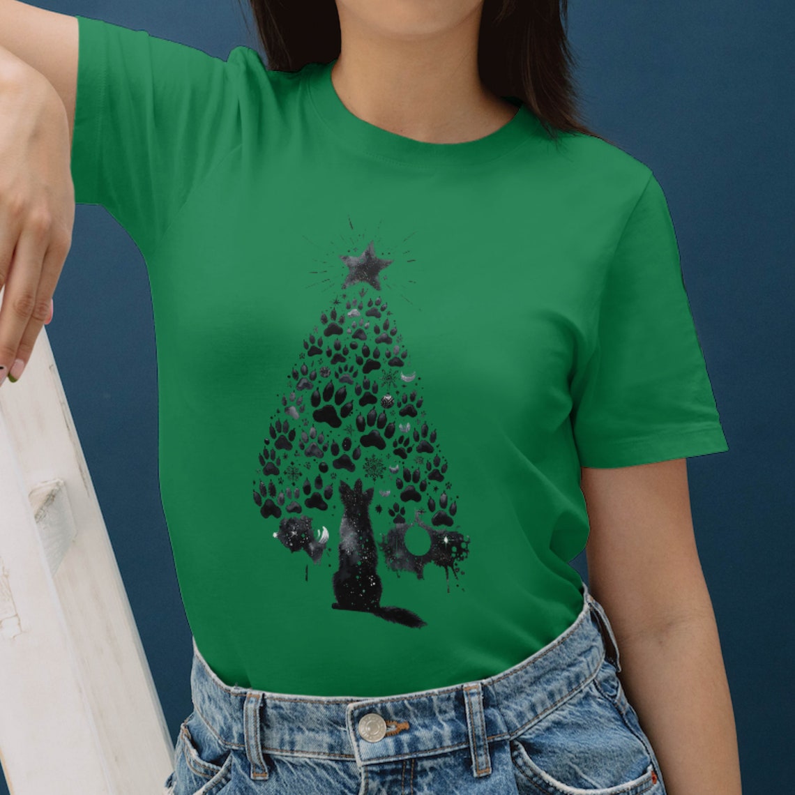 Paw Print Christmas Tree SVG: Dog Lover Holiday Design (digital ...