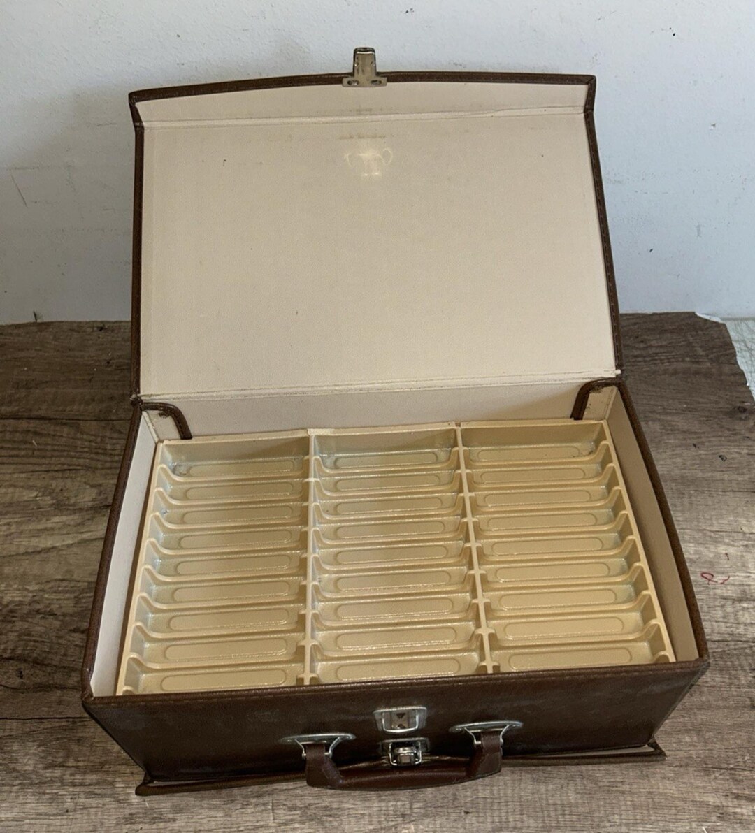 Vintage Brown Cassette Tape Carrying Case Holder Double Sided Holds 60 ...