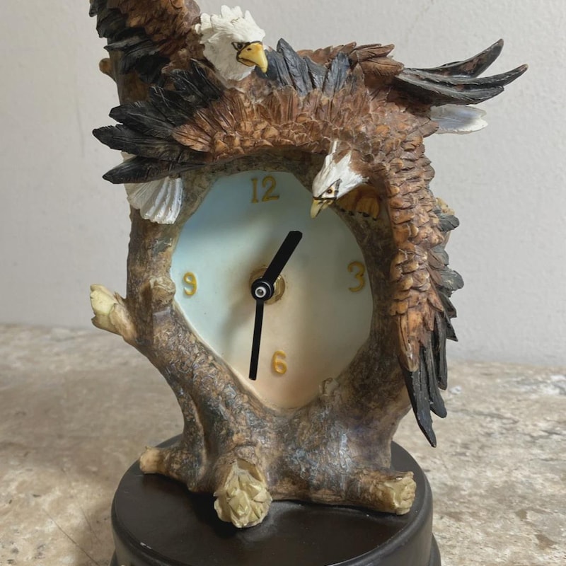 Eagle Quartz Clock - Etsy Australia