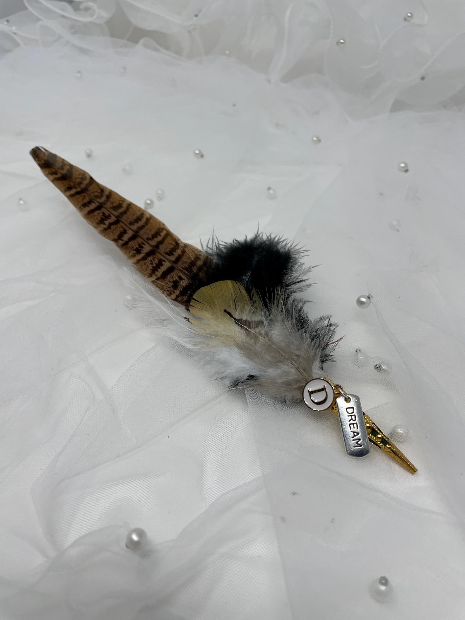 Hat Feather Boutonniere: Goodluck Feather Decoration - Etsy