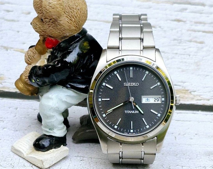 Vintage Seiko Watches Form 1990s, Seiko Titanuim 7N43-9090, Quartz ...