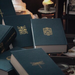 Outlander Complete Book Set Rebind: Clothbound Special Edition, Diana ...