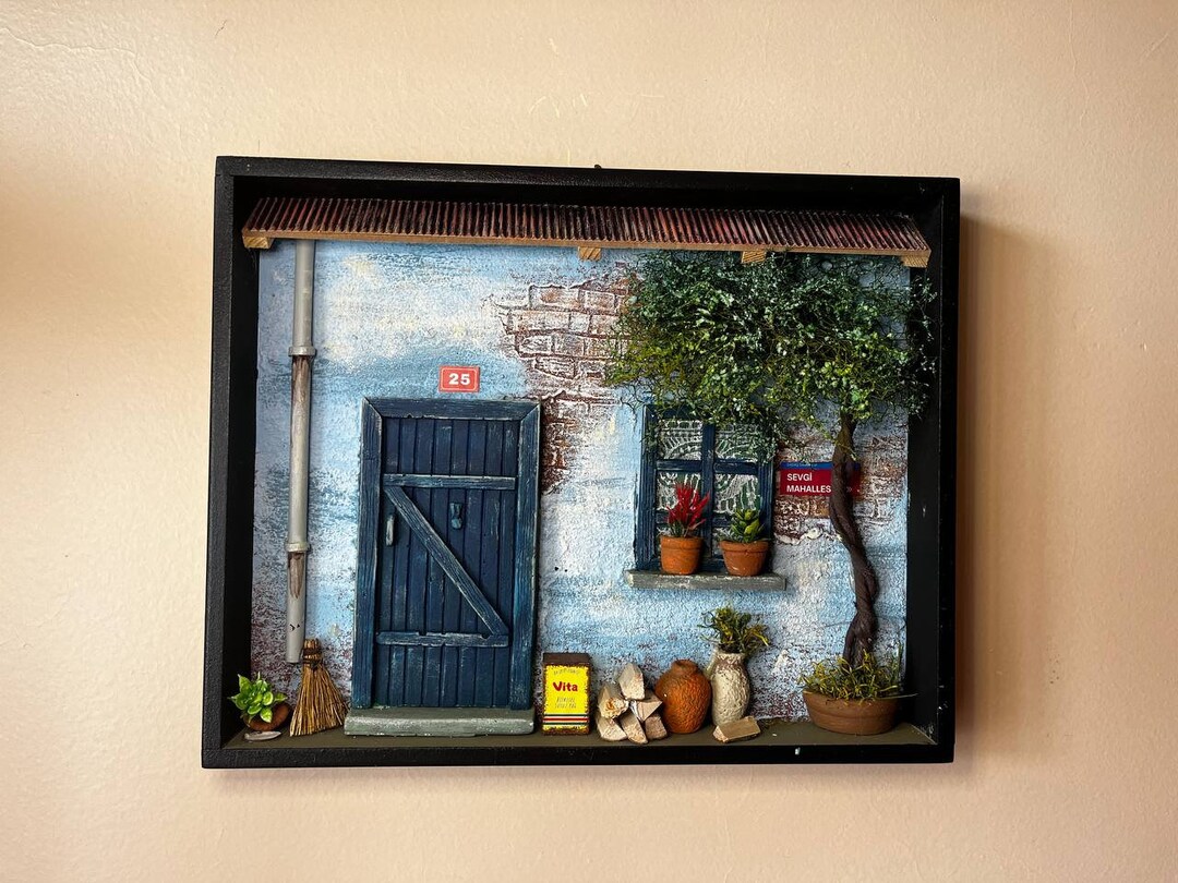 Traditional House Diorama - Etsy