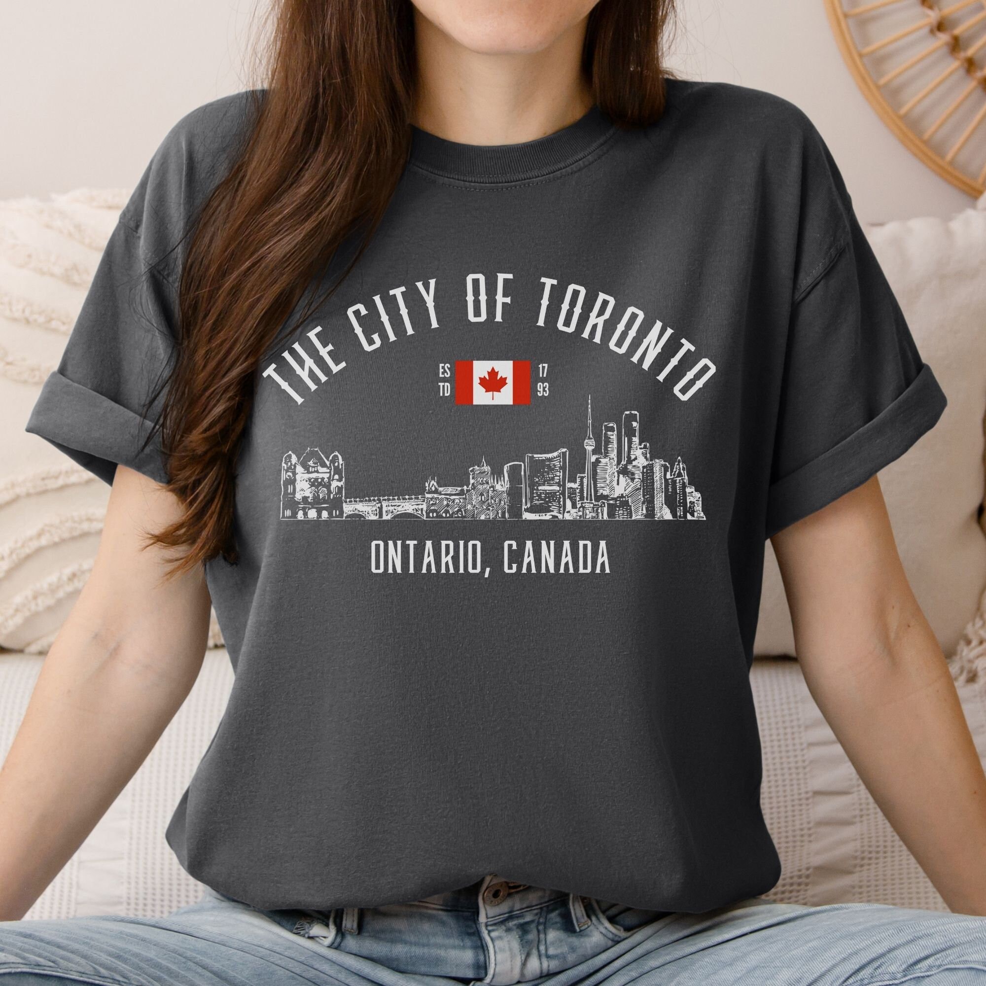 Toronto Crewneck Hand-drawn Cityscape Comfort Colors Tee, Canadian Gift ...