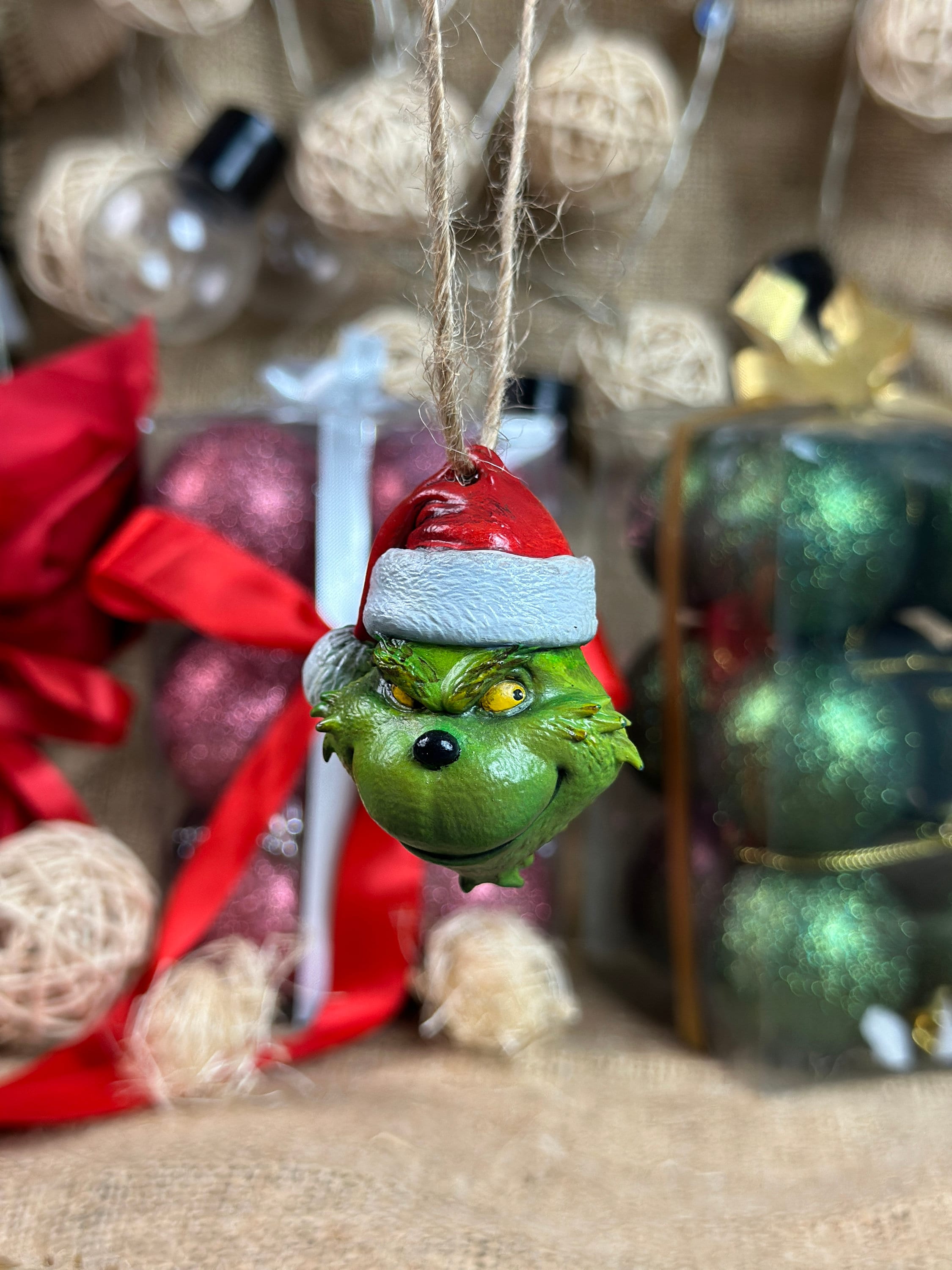 The Grinch, Figurines, Pine Tree Ornaments, Christmas Ornament ...