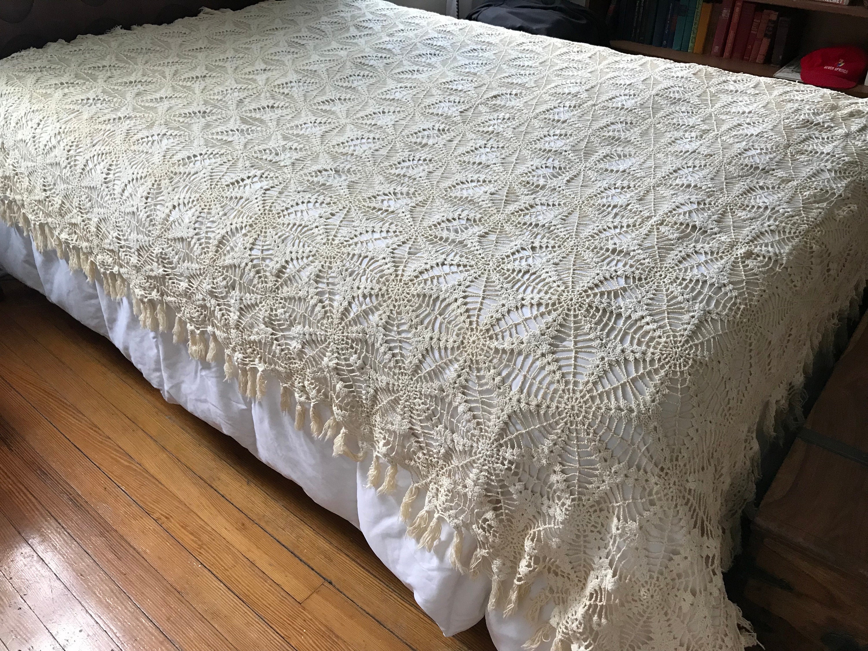 Vintage Crochet Handmade Ecru Doily Bed Cover Coverlet 84x72 Farmhouse ...