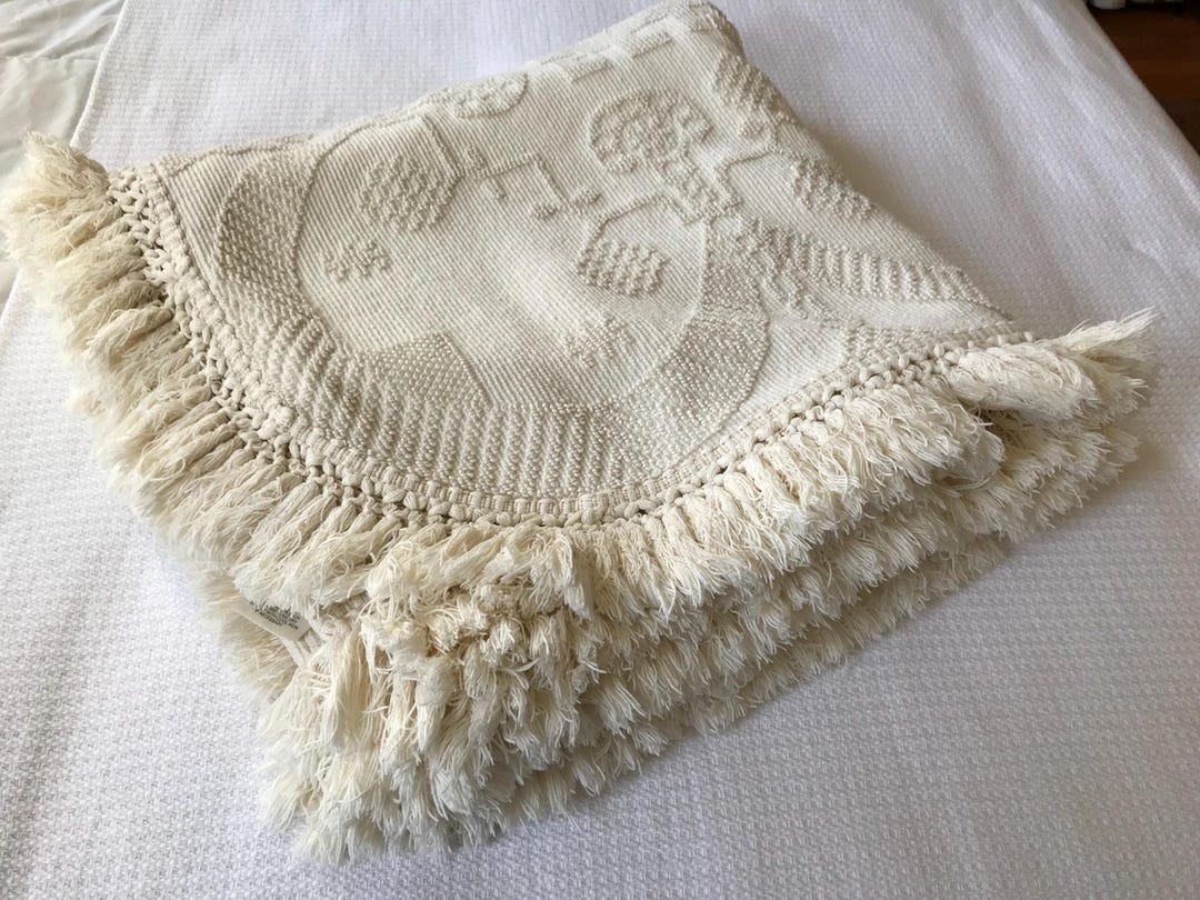 Bates GEORGE WASHINGTON Chenille Off-white Ecru Full Fringed Bedspread ...