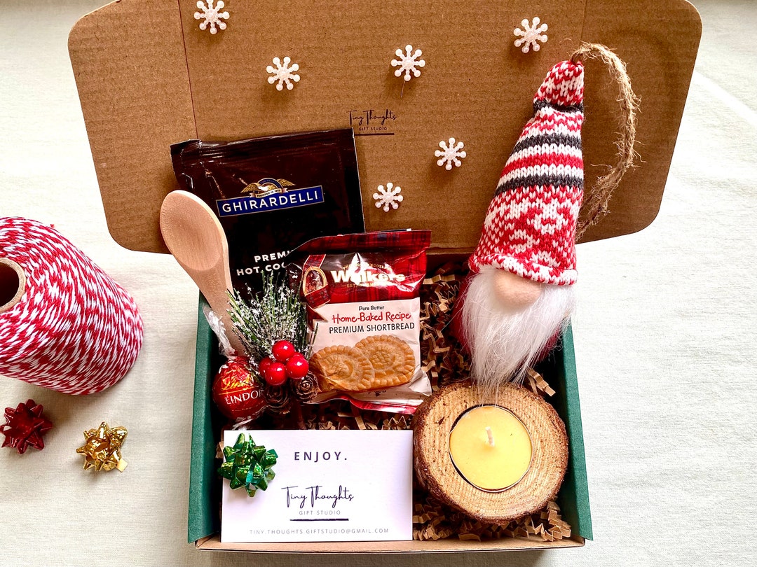 Christmas Box Employee Christmas Holiday Gift Box Small Holiday Gift ...