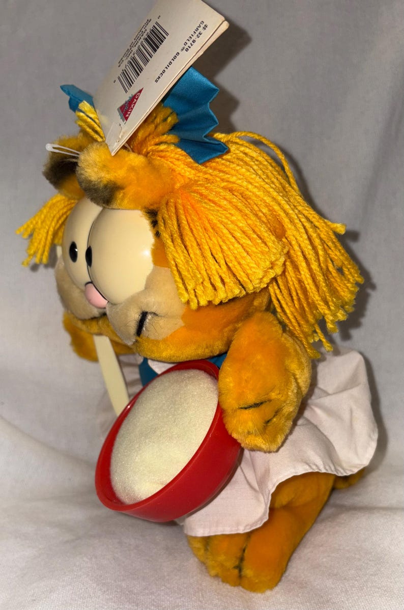 Vintage 10” Plush Garfield the Cat Dressed as Furry Tales Goldilocks by ...