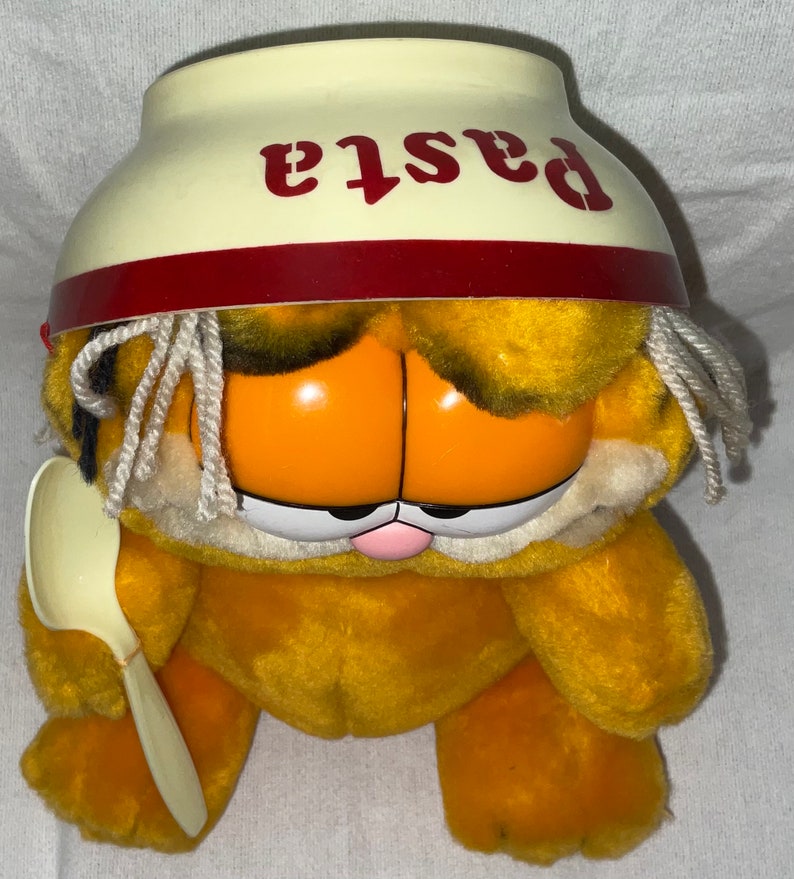 Vintage Plush Garfield the Cat With Pasta Bowl on Head and Spoon in ...