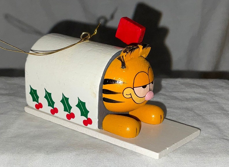 Vintage Garfield the Cat Wooden Christmas Ornament Garfield in Mailbox ...