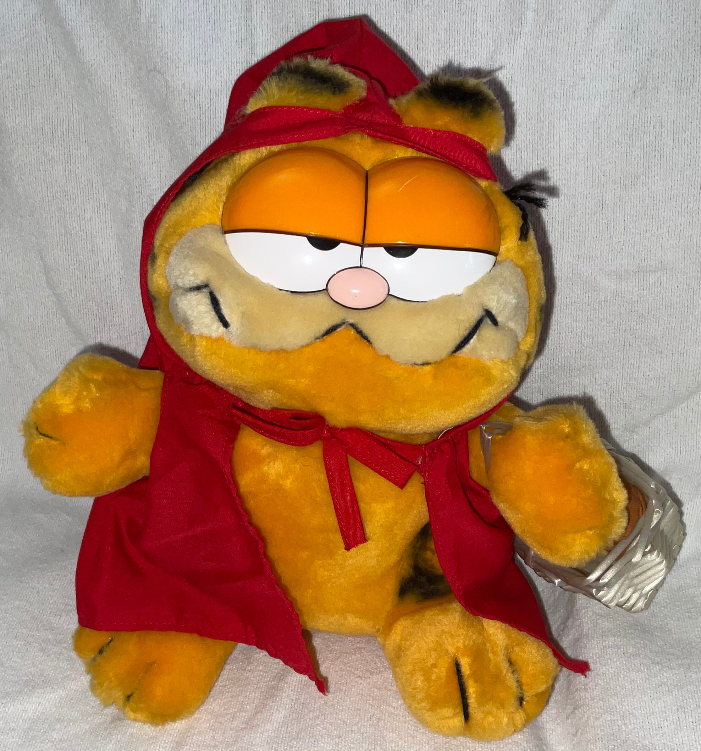 Vintage Plush Garfield the Cat as Furry Tales Red Riding Hood With ...
