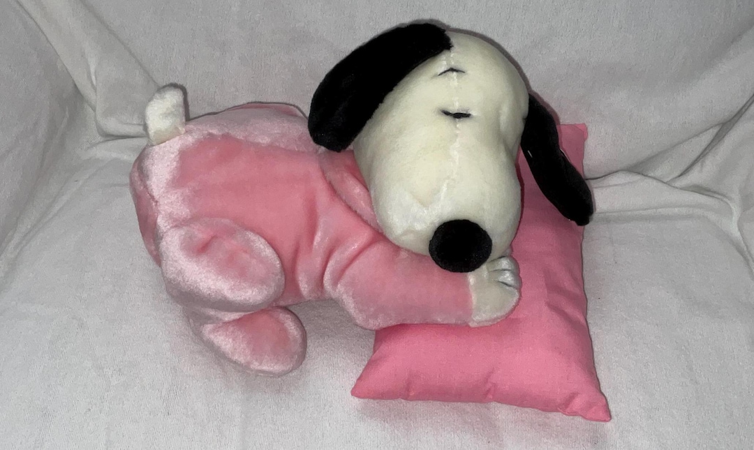 Peanuts Plush 12” Sleeping Baby Snoopy in Pink Pajamas on Pink Pillow ...