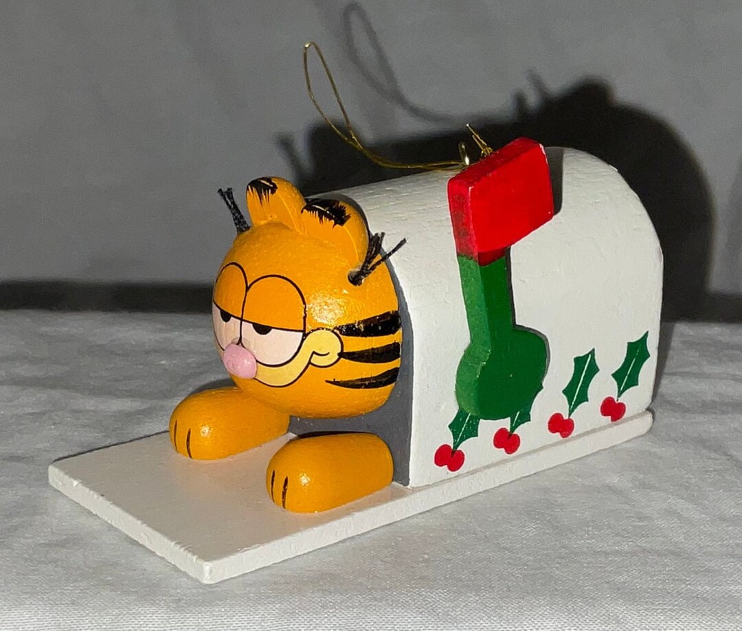 Vintage Garfield the Cat Wooden Christmas Ornament - Garfield in ...