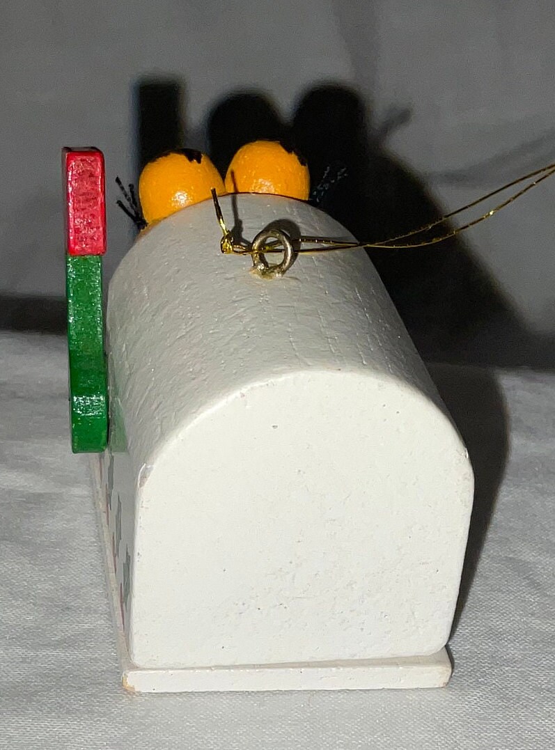 Vintage Garfield the Cat Wooden Christmas Ornament Garfield in Mailbox ...