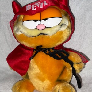 Vintage Plush Garfield the Cat in Little Devil Outfit - Hooded Cape and ...
