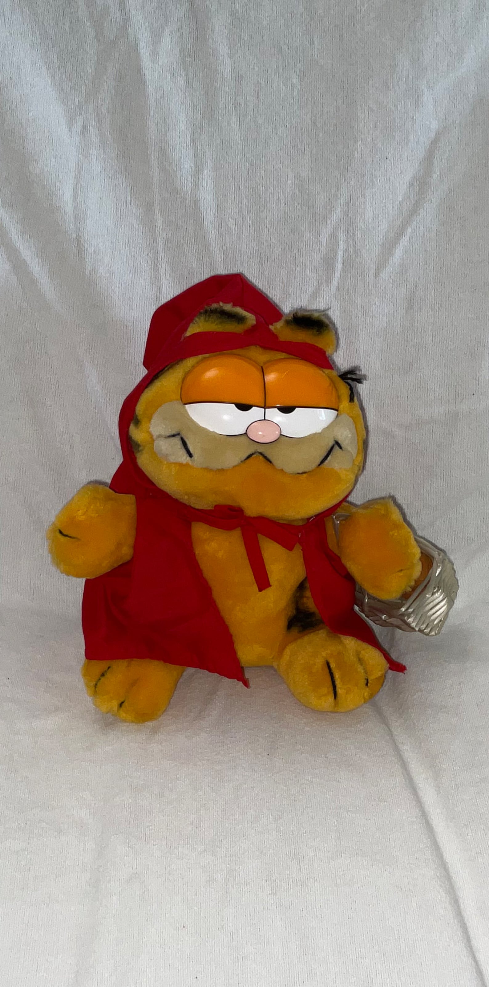 Vintage Plush Garfield the Cat as Furry Tales Red Riding Hood With ...