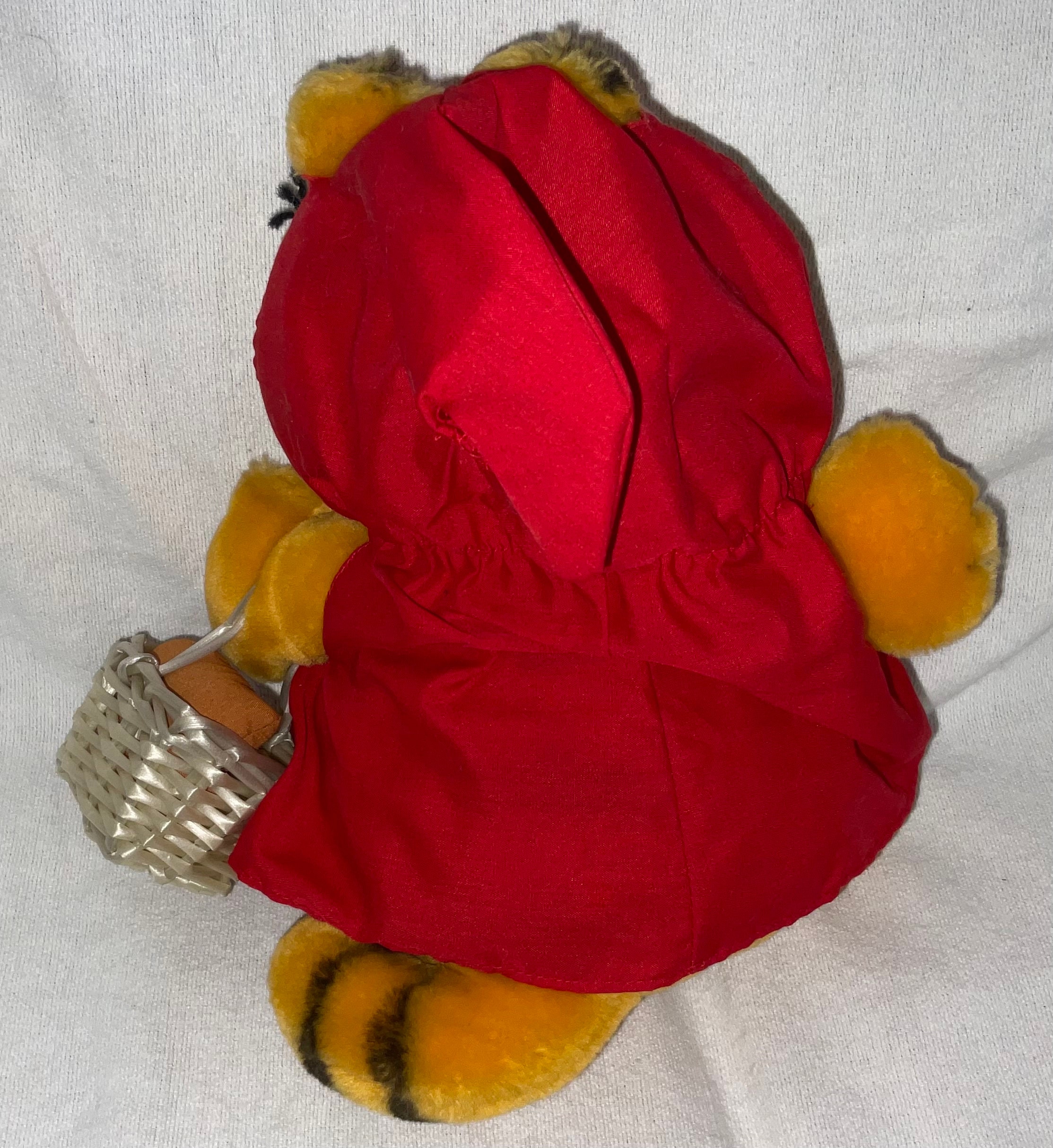 Vintage Plush Garfield the Cat as Furry Tales Red Riding Hood With ...