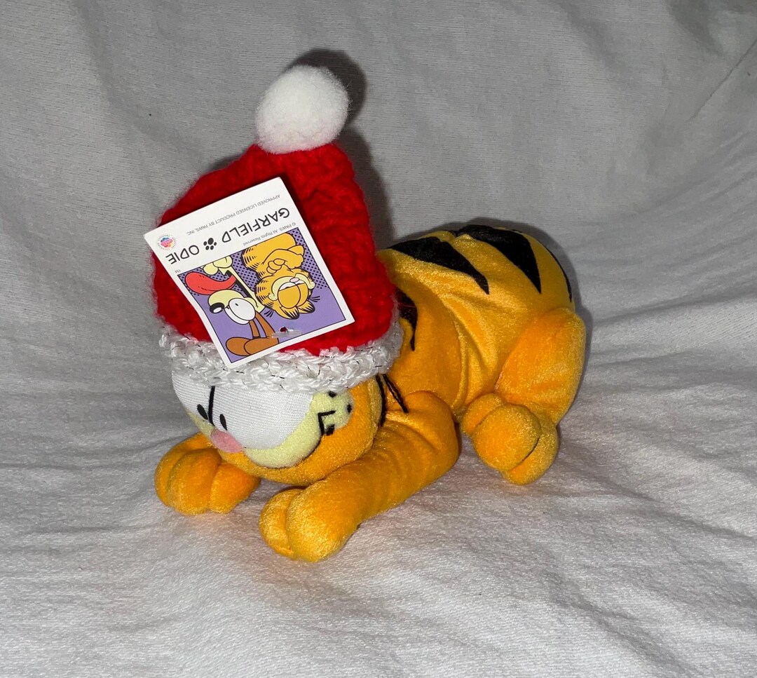 Garfield the Cat Plush Wearing Red Santa Hat for Christmas - Hang Tag ...