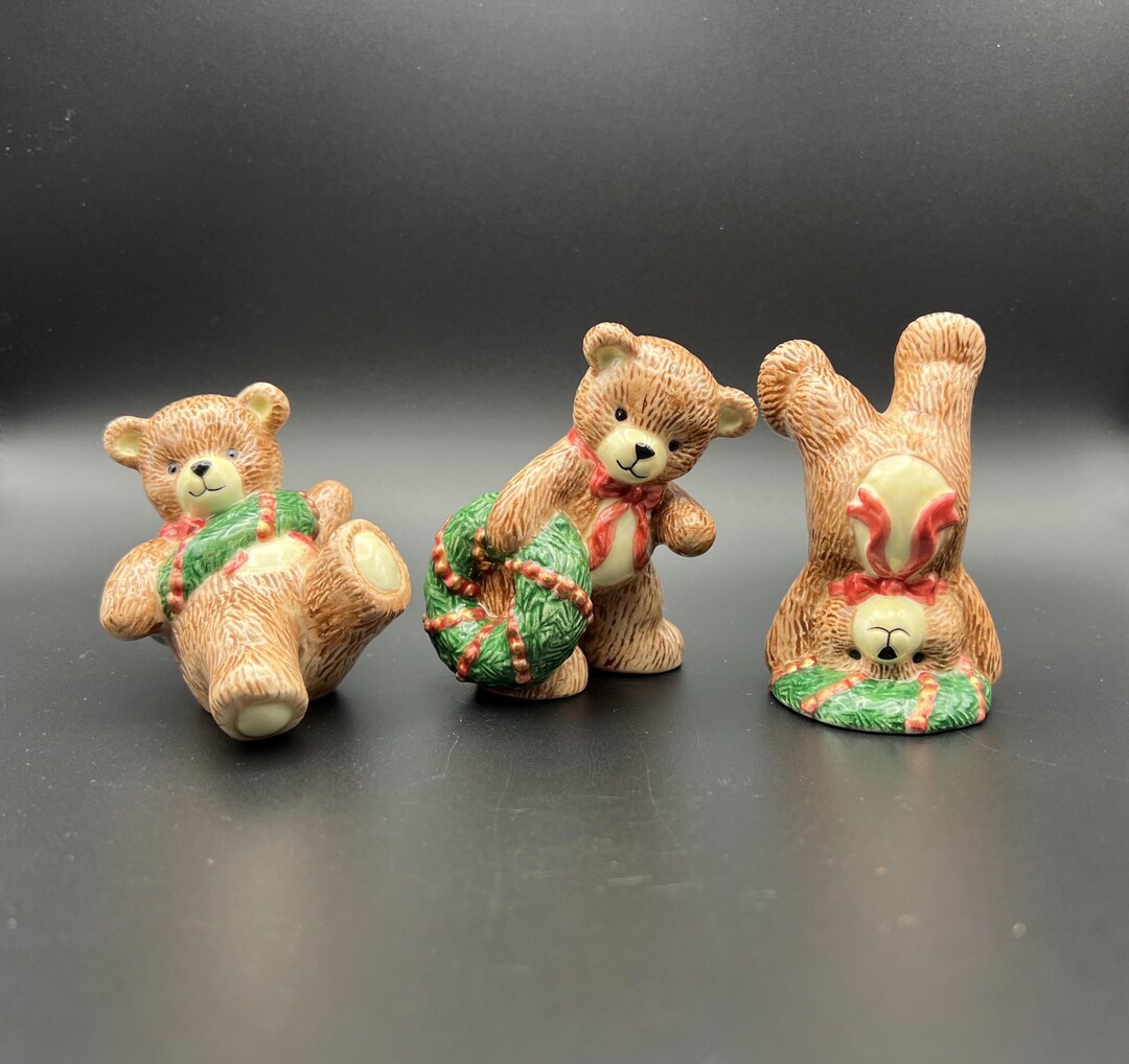Fitz and Floyd Essentials Tumbling Teddy Bears With Wreaths - Set of 3 ...